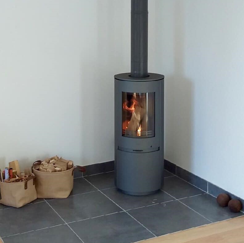 Tiplo • Poêle à bois HETA Scan Line 8