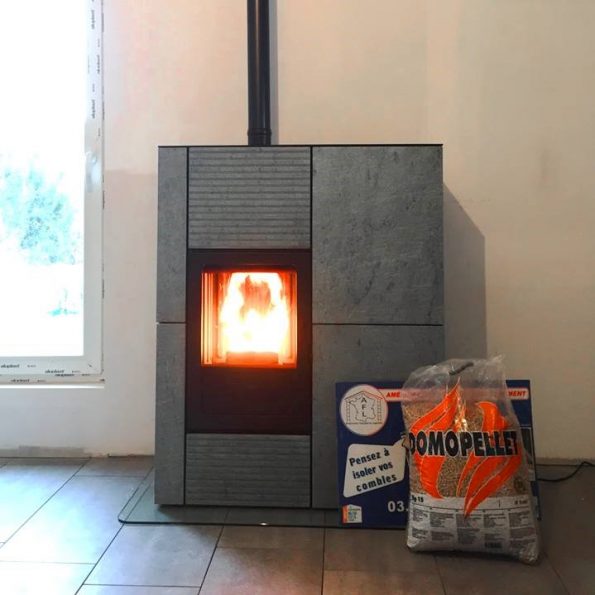 Tiplo • Poêle à granulés EDILKAMIN Blade UP